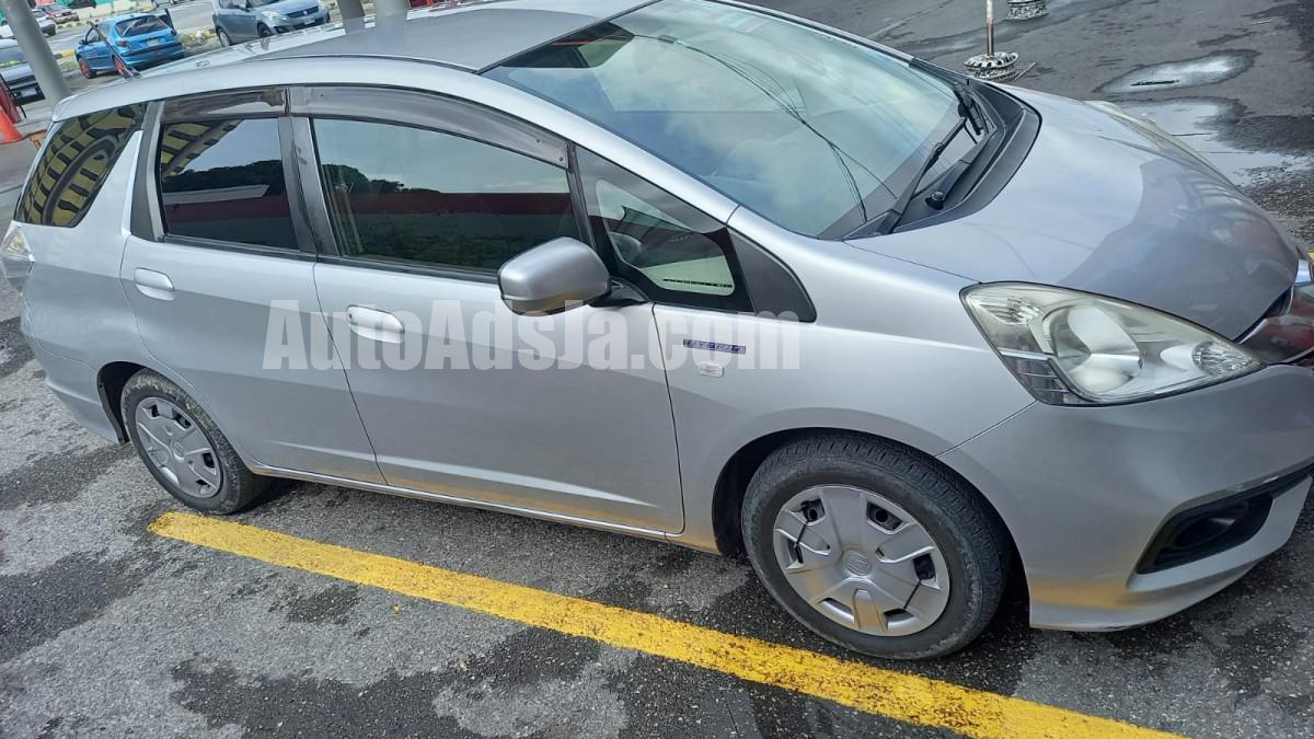 2014 Honda Fit Shuttle Hybrid for sale in Kingston / St. Andrew, Jamaica | AutoAdsJa.com