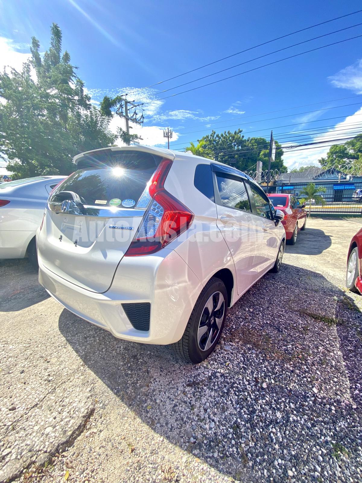 2017 Honda Fit Hybrid for sale in Kingston / St. Andrew, Jamaica | AutoAdsJa.com
