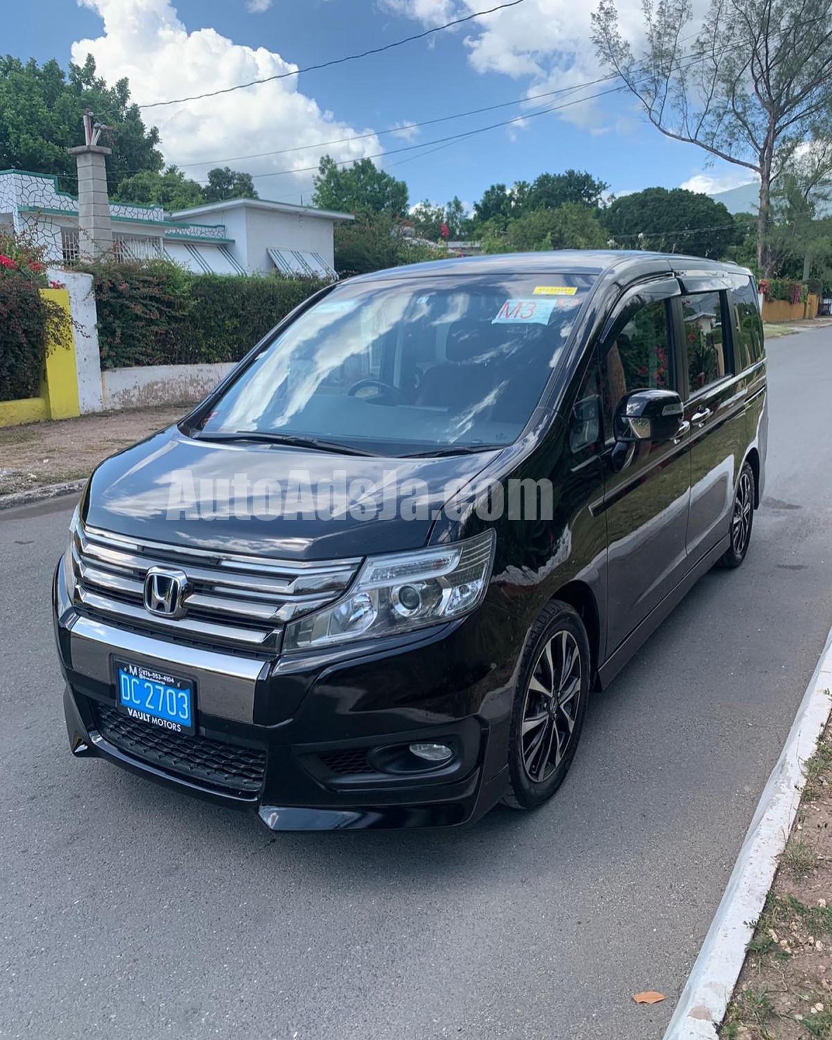 2014 Honda Stepwagon for sale in Kingston / St. Andrew, Jamaica