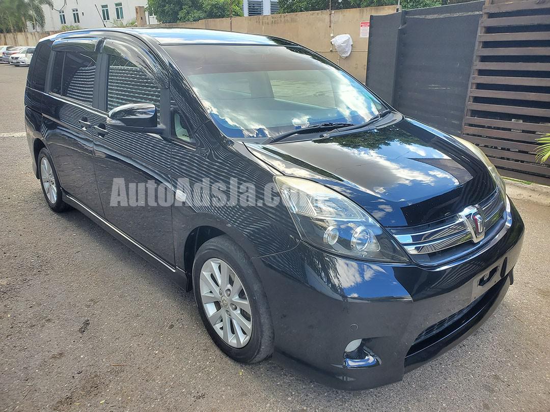 2015 Toyota ISIS for sale in Kingston / St. Andrew, Jamaica