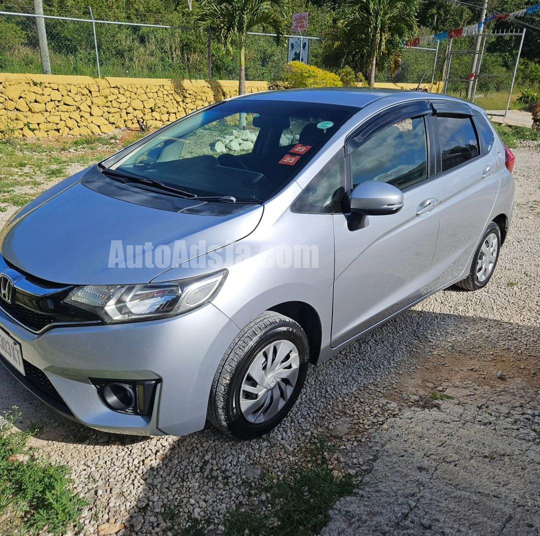 2016 Honda Fit for sale in Manchester, Jamaica | AutoAdsJa.com