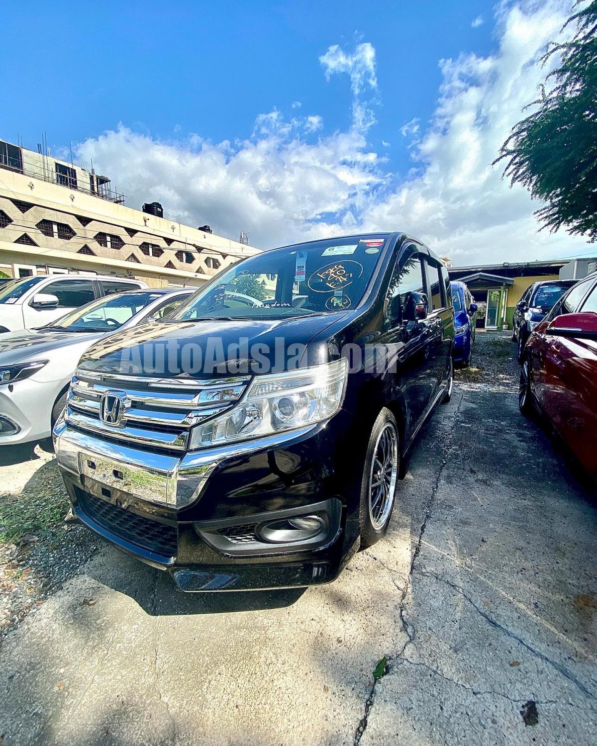 2013 Honda Stepwagon for sale in Kingston / St. Andrew, Jamaica