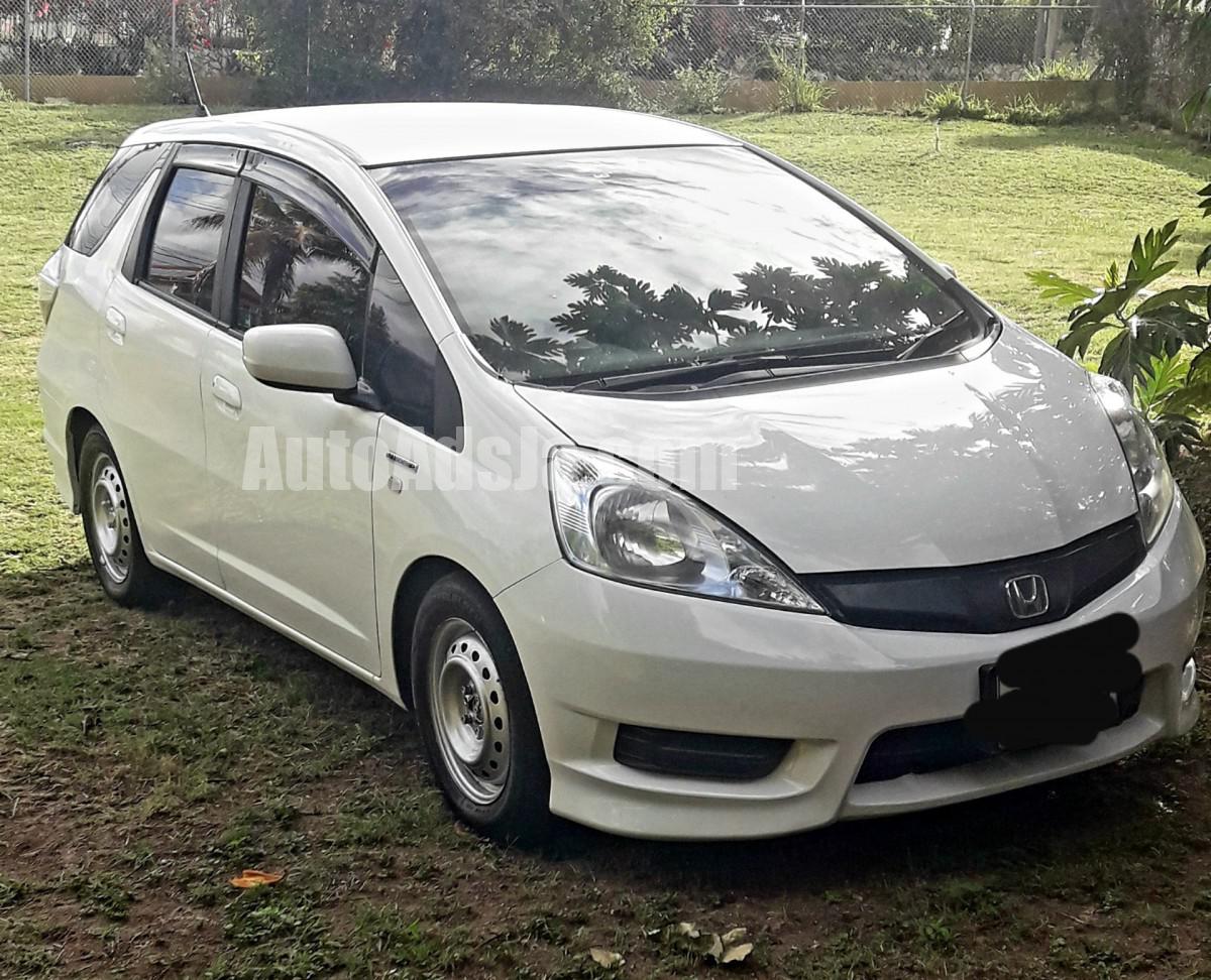 2014 Honda Fit Shuttle for sale in Kingston / St. Andrew, Jamaica | AutoAdsJa.com