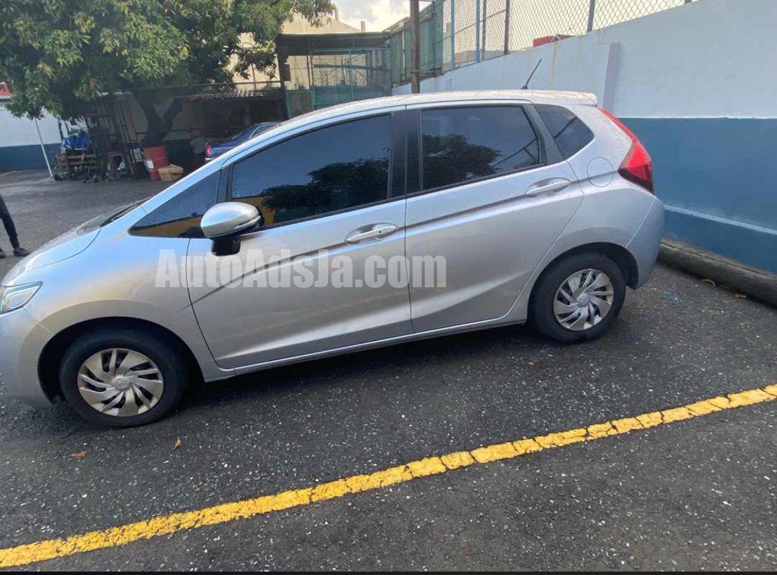 2015 Honda Fit for sale in Kingston / St. Andrew, Jamaica