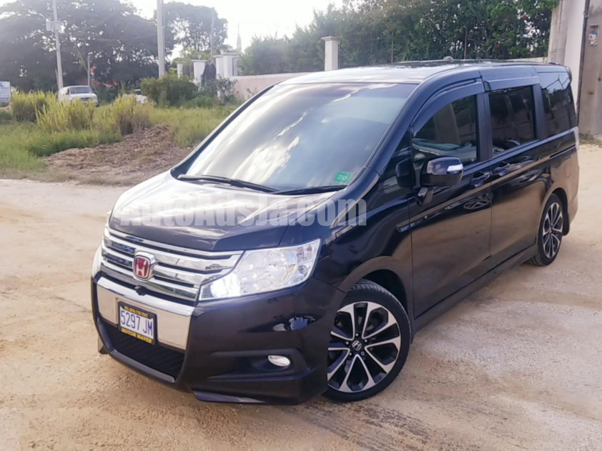 2010 Honda Honda Stepwagon Z for sale in St. Ann, Jamaica | AutoAdsJa.com