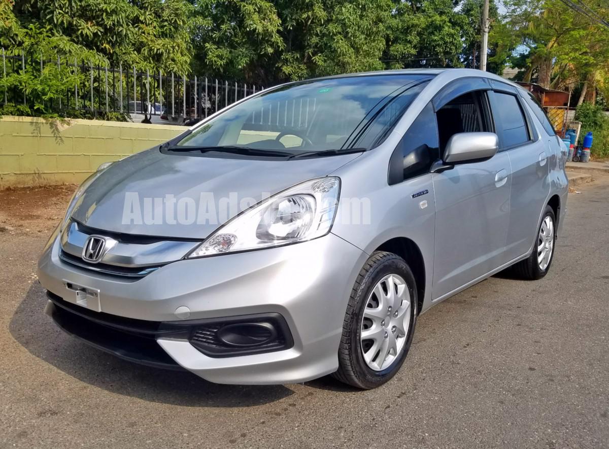 2014 Honda Fit Shuttle for sale in Kingston / St. Andrew, Jamaica