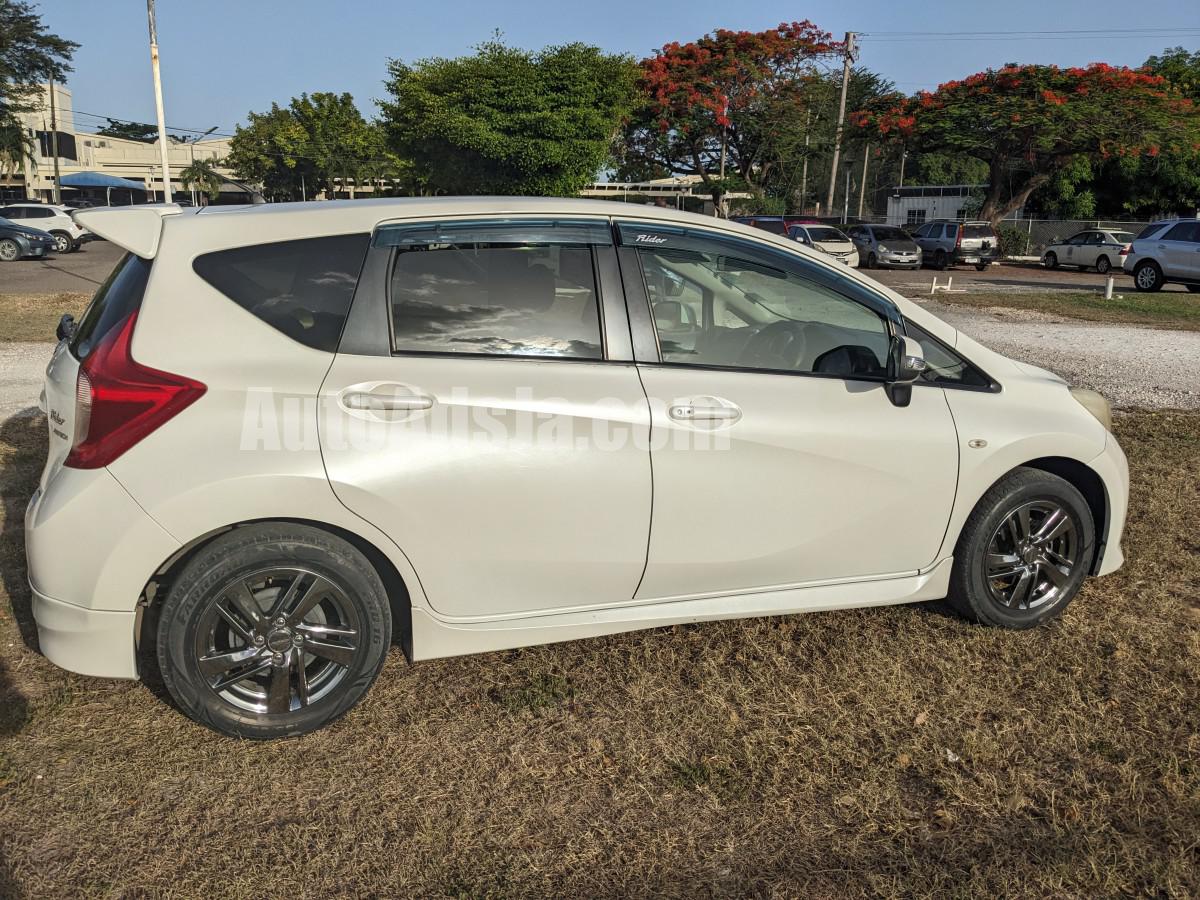 2013 Nissan Note Rider for sale in Kingston / St. Andrew, Jamaica