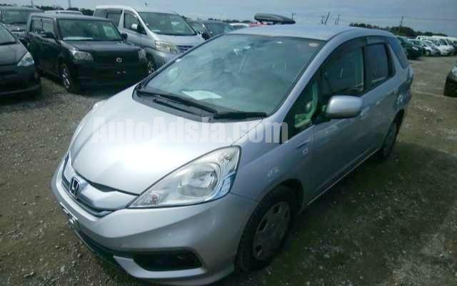 2014 Honda Fit Shuttle Hybrid for sale in Kingston / St. Andrew, Jamaica